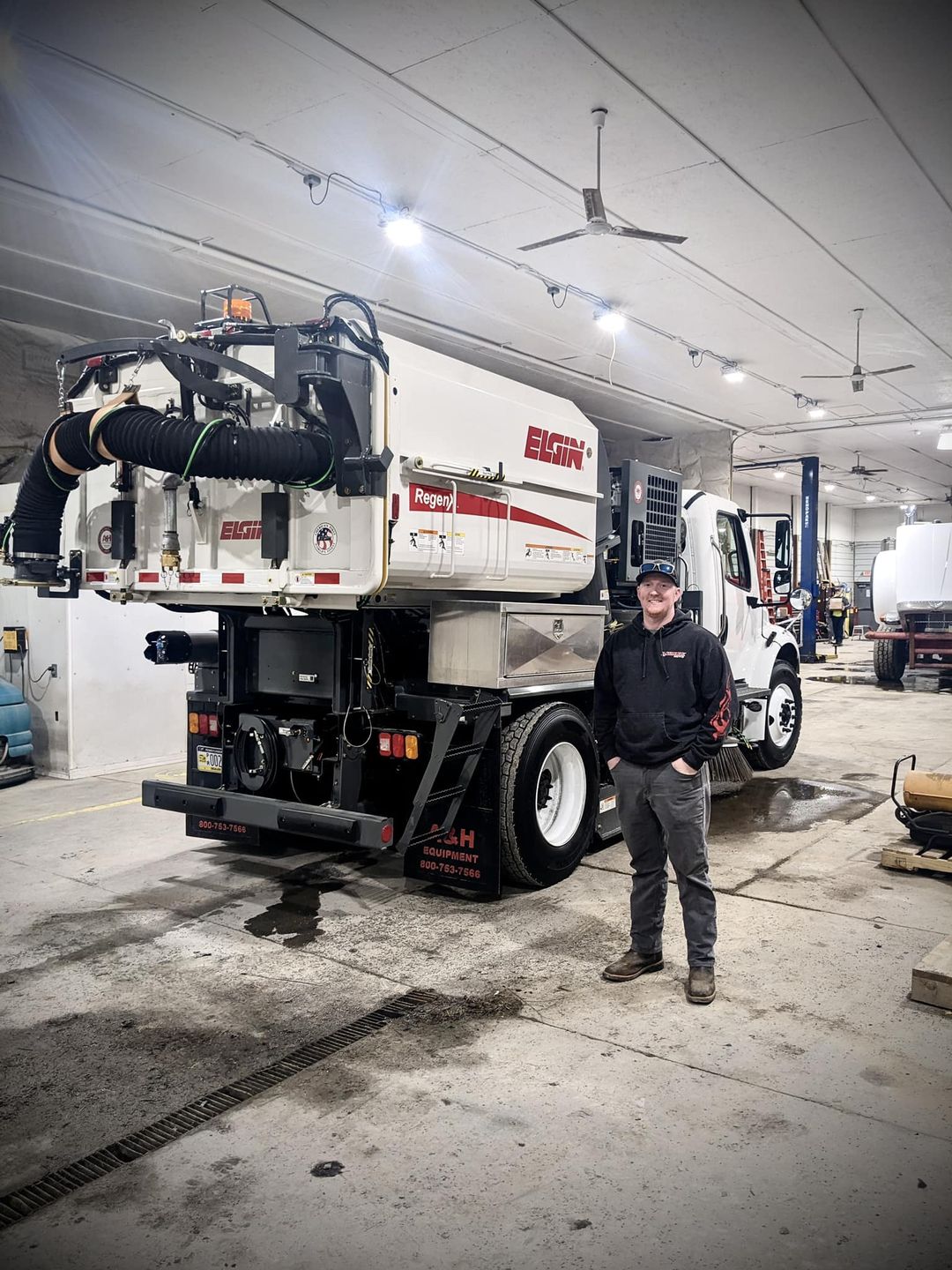 Another Elgin Sweeper Company RegenX for Ten Mile Paving! - ahequipment.com